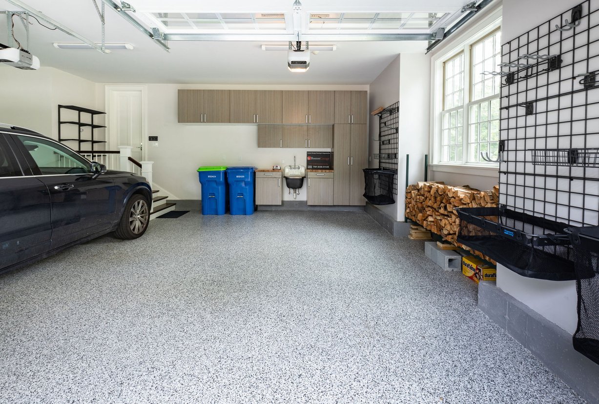 6 Clever Solutions to Maximize Space in Your Garage